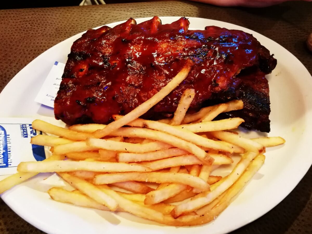 Logan's Roadhouse: The Essential Old Town Stop for Unbeatable Value and Legendary, Rockin' Ribs ...